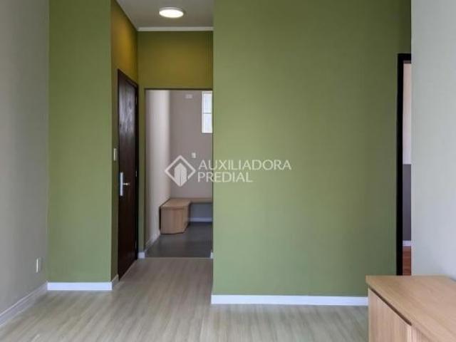 Apartamento 2 dormitórios com sacada no Bairro Auxiliadora