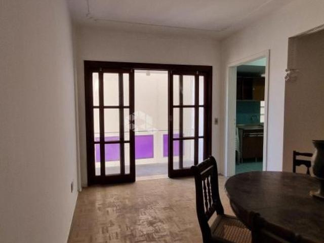 Apartamento 2 dormitórios com sacada para venda no bairro Cidade Baixa Porto Alegre/RS