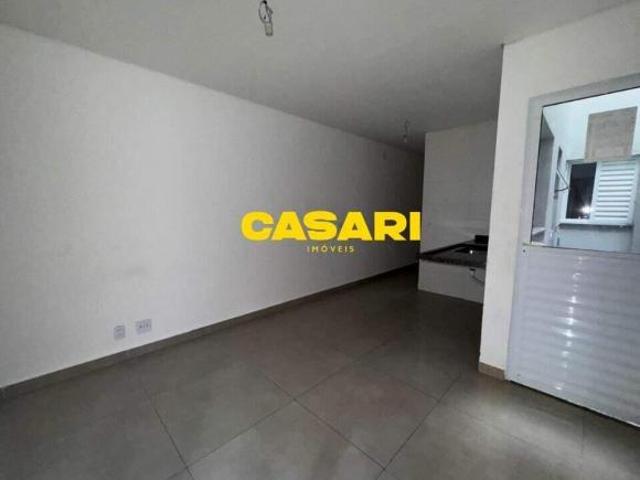 Apartamento 2 Dormitórios com Suíte 51 m² Venda ou Aluguel Utinga, Santo André | Casari Imóveis