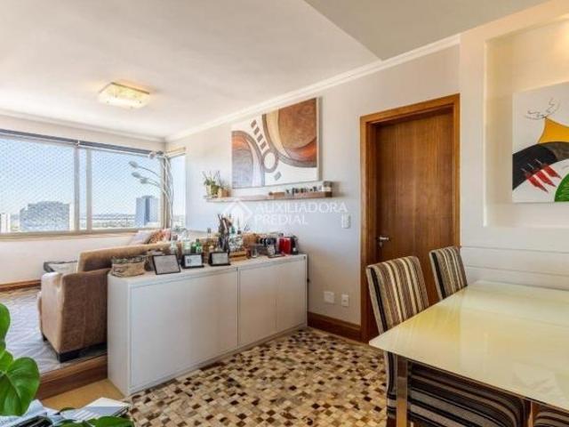 APARTAMENTO 2 DORMITÓRIOS COM SUITE, CHURRASQUEIRA E GARAGEM