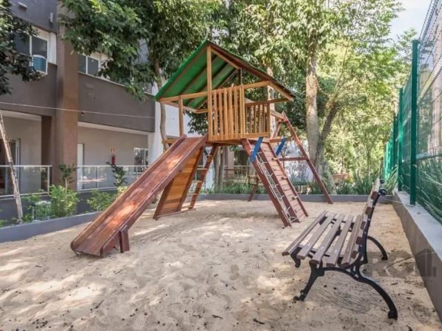 Apartamento 2 dormitórios com suíte e vaga de garagem próximo à pucrs