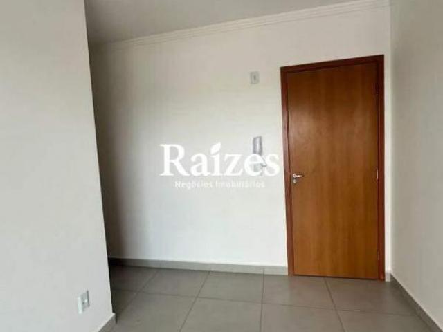 Apartamento 2 Dormitórios com Suíte em Segismundo Pereira, Uberlândia R$300.000