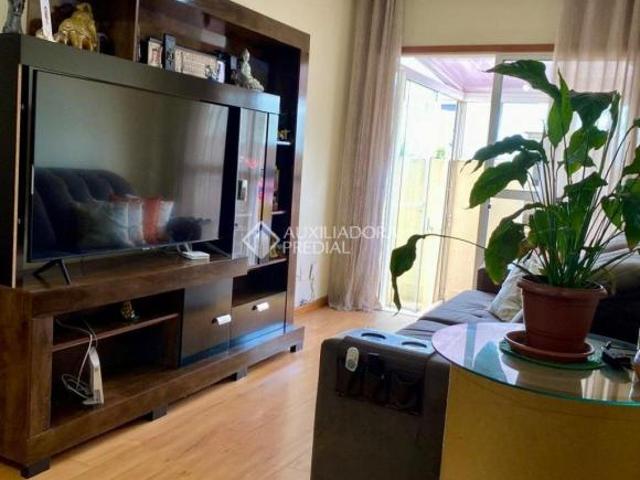Apartamento 2 dormitorios com suite no centro de Pelotas