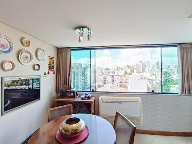 Apartamento 2 dormitorios com suite, sacada, vista, andar alto, 2 vagas cobertas 84m2