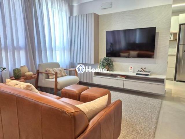 Apartamento 2 Dormitórios, Decorado e com Vaga de Garagem | Pronto para Morar!