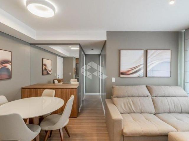Apartamento 2 dormitórios decorado, 1 suíte e 1 vaga no Bairro Higienópolis