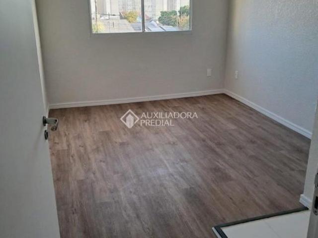 Apartamento 2 dormitórios desocupado