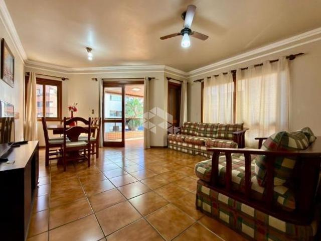 Apartamento 2 dormitórios + dependência de empregada no junto a praça do mini golf e da igreja matri