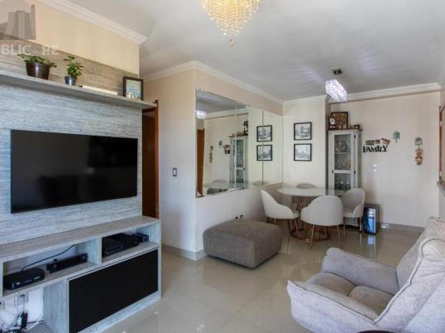 Apartamento, 2 dormitórios e 1 vaga, bairro Jardim Carvalho