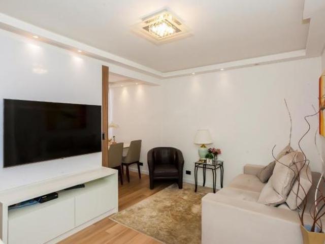APARTAMENTO | 2 Dormitórios e 1 Vaga de Garagem | Água Verde