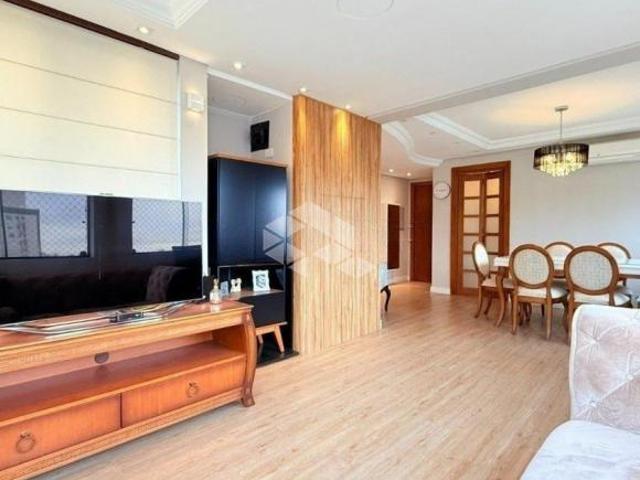 Apartamento 2 dormitórios e 1 suíte no Bairro Petrópolis com 2 vagas