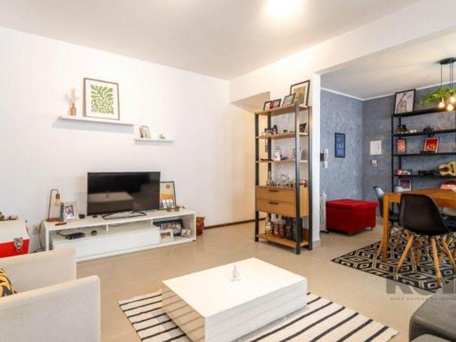 Apartamento 2 dormitórios e 2 vagas de garagem no bairro Rio Branco