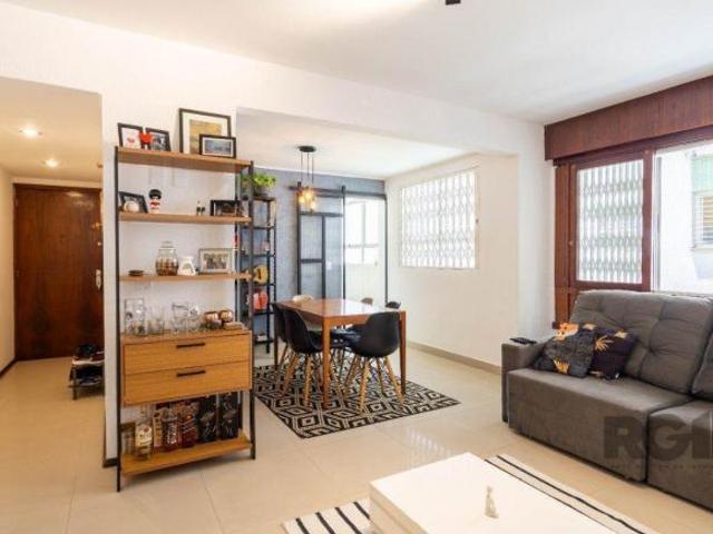 Apartamento 2 dormitórios e 2 vagas de garagem no bairro Rio Branco