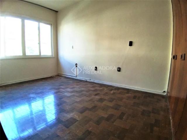 Apartamento 2 dormitórios e garagem fechada próximo Shopping Praia de Belas