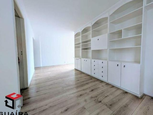 Apartamento 2 Dormitórios em Moema com 80m²