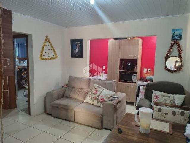 Apartamento 2 dormitórios em condomínio fechado no bairro Olaria