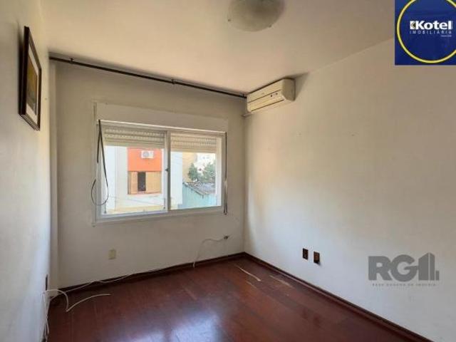 APARTAMENTO 2 DORMITÓRIOS, ENSOLARADO E LOCALIZADO NA PARTE ALTA DO CENTRO HISTÓ