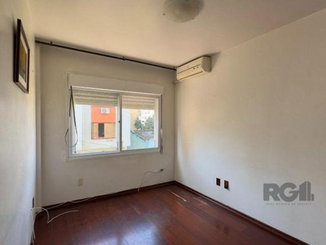 APARTAMENTO 2 DORMITÓRIOS, ENSOLARADO E LOCALIZADO NA PARTE ALTA DO CENTRO HISTÓRICO
