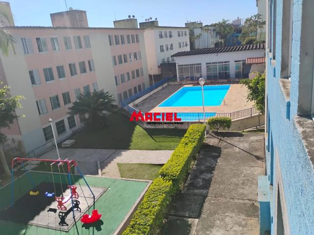 Apartamento 2 dormitórios, primeiro andar Bosque dos Eucaliptos