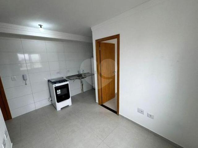 Apartamento 2 Dormitórios próximo do metrô na Patriarca