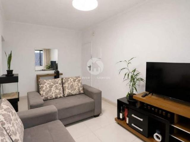 Apartamento 2 Dormitórios, Reformado e 1 Vaga no Campo Grande Santos SP