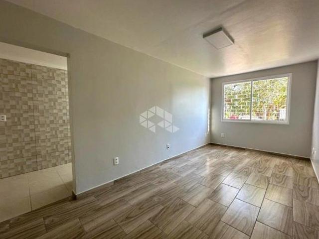Apartamento 2 dormitórios reformado no bairro Humaitá