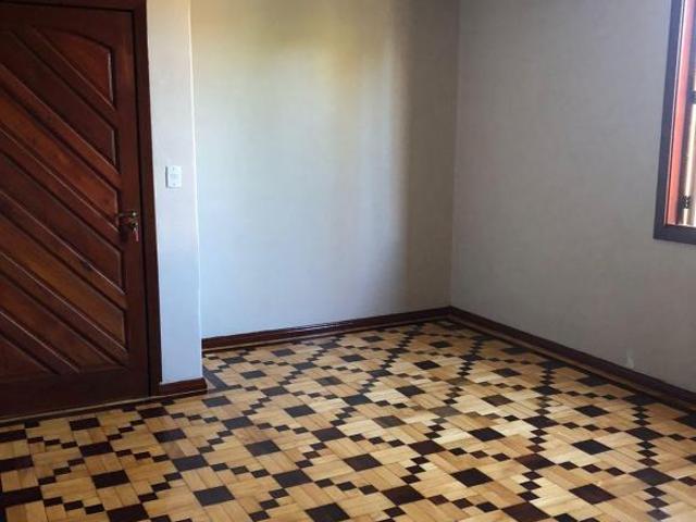 Apartamento 2 Dormitórios Reformado no São João – Av. Pátria