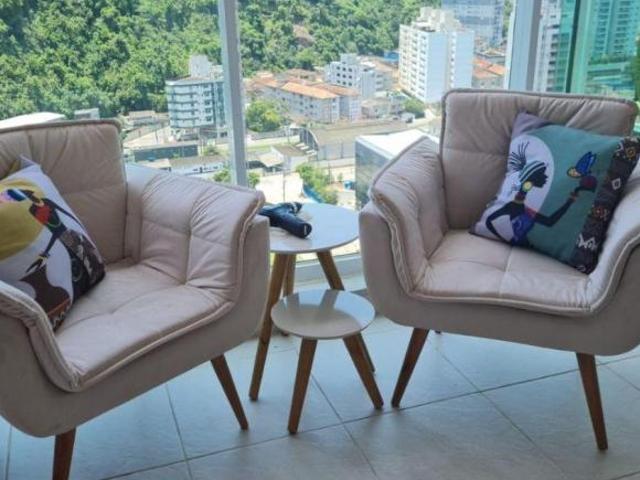 APARTAMENTO 2 DORMITÓRIOS, SUITE, PISCINA NA QUADRA DA PRAIA JOSE MENINO