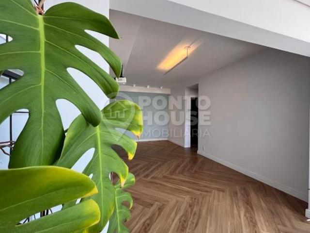 Apartamento 2 dormitórios, suíte, 1 vaga, à venda na Saúde próximo ao metrô