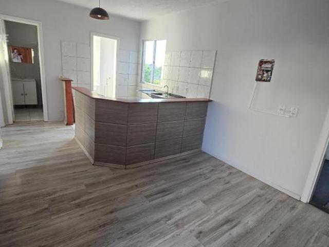 Apartamento 2 dormitórios sacada com churrasqueira 1 vaga escriturada