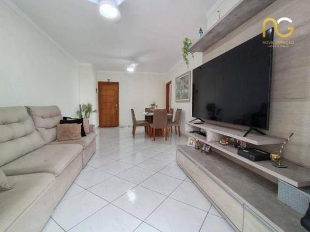 Apartamento 2 dormitórios, sacada com churrasqueira e vista mar