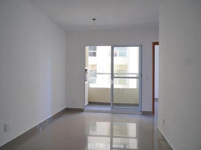 Apartamento 2 dormitórios, sacada com churrasqueira, sala, cozinha, área de serv