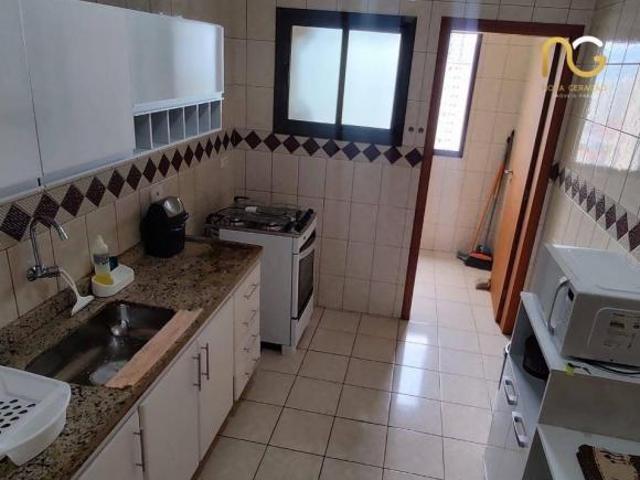 Apartamento 2 dormitórios, sacada prédio com lazer R$ 500.000,00