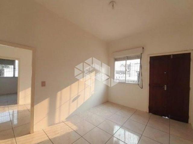 Apartamento 2 dormitórios, sacada, reformado, no bairro São Geraldo, em Porto Alegre