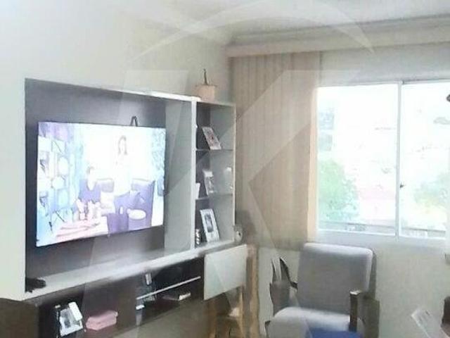 Apartamento, 2 dormitórios, sacada, sala para 2 ambientes, 1 vaga de garagem na Vila Amélia