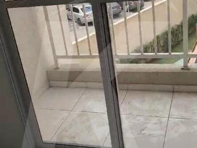 Apartamento 2 dormitórios, sala 2 ambientes com varanda no Canindé!