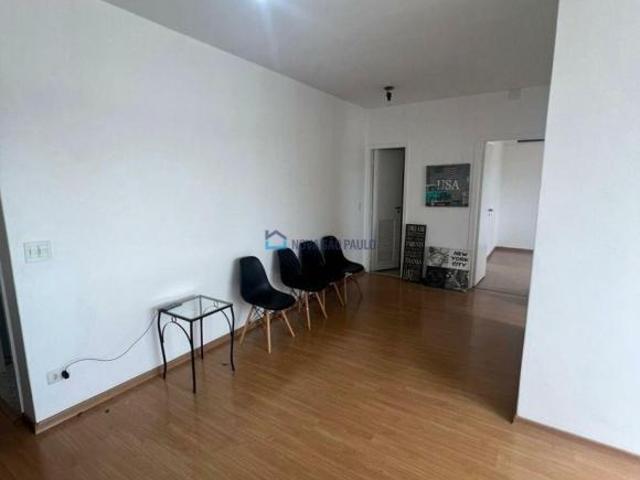 Apartamento 2 dormitórios, sala ampla,1 vaga, Campo Belo