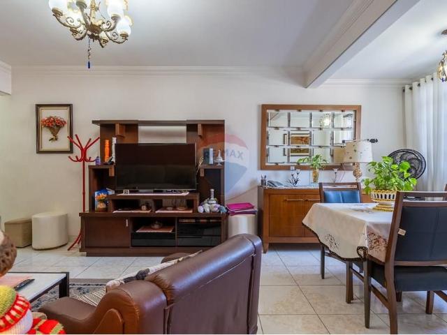 Apartamento 2 dormitórios, sala para 2 ambientes, cozinha ampla, 1 vaga