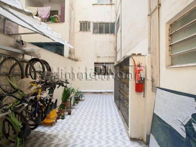 APARTAMENTO 2 DORMITÓRIOS SANTA CECILIA