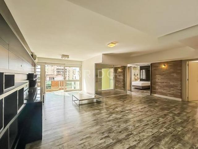 Apartamento 2 dormitórios semimobiliado com 115m²