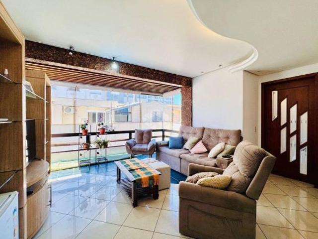 Apartamento 2 dormitórios, sendo 1 com sacada, 1 vaga escriturada, Santana, Porto Alegre