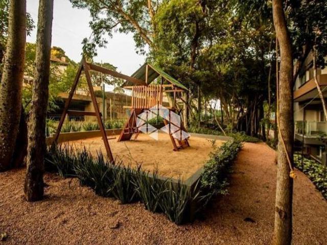Apartamento 2 dormitórios sendo 1 suíte, 1 vagas cobertas