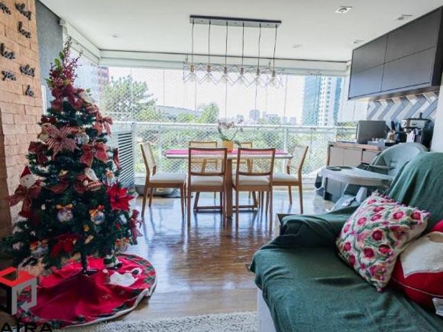 Apartamento 2 Dormitorios, sendo 1 suite, 2 vagas em Pinheiros 84m2