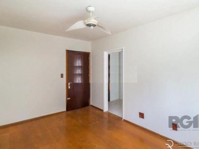 Apartamento 2 dormitórios, sendo 1 suíte, 72 m² de área privativa e 2 vaga s de garagem. Localizado