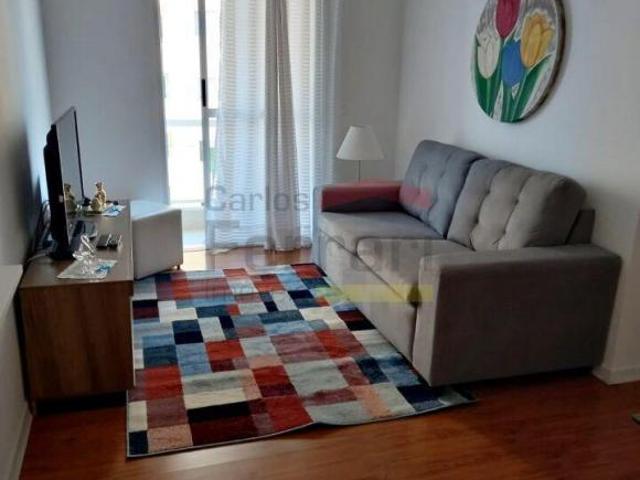 Apartamento 2 dormitórios, sendo 1 suíte, com armários, cozinha planejada, 1 vaga, sacada