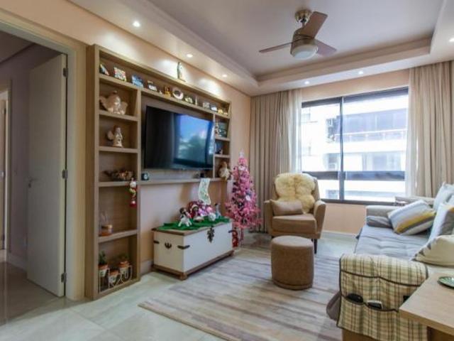 Apartamento 2 dormitórios, sendo 1 suíte com armários planejados, 70m² privativos, 1 vaga de garage