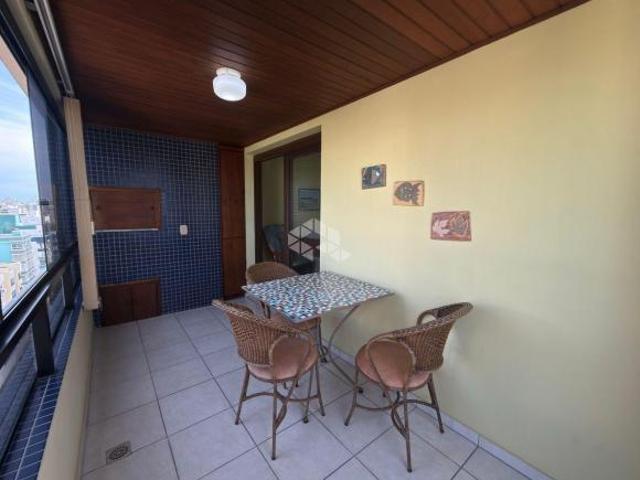 Apartamento 2 dormitórios, sendo 1 suíte, banho social, de frente com sacada, vi