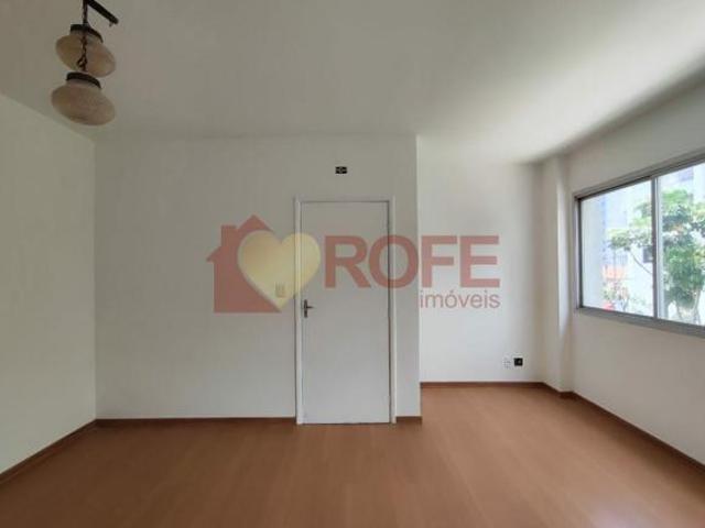 APARTAMENTO 2 DORMITÓRIOS SENDO 1 SUÍTE EM MOEMA PÁSSAROS, FORA DA ROTA AÉREA E PERTO DO METRÔ