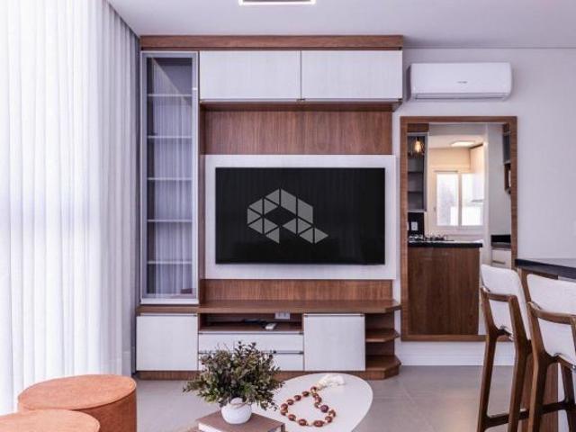 Apartamento 2 dormitórios sendo 1 suíte, mobiliado e decorado, 2 vagas de gara