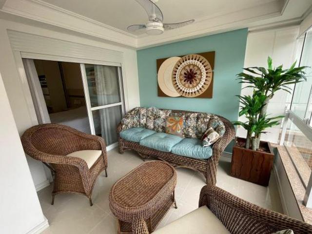 Apartamento 2 dormitórios, sendo 1 suíte, mobiliado, 100m² privativos com 2 box